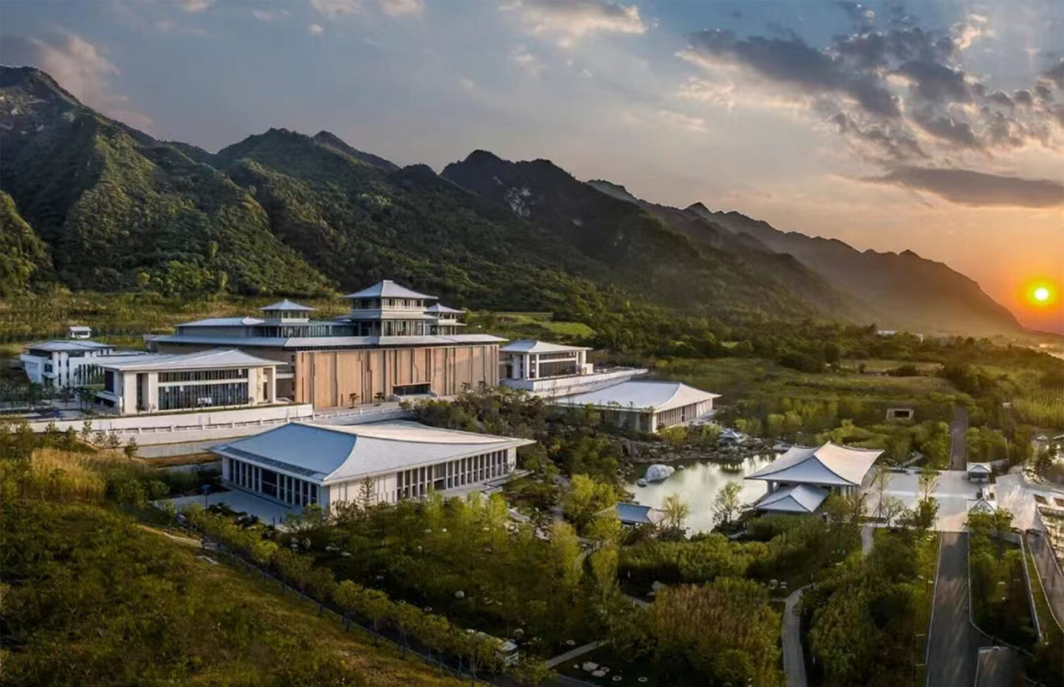 Zintek: titanium zinc rolled products for roofing and cladding